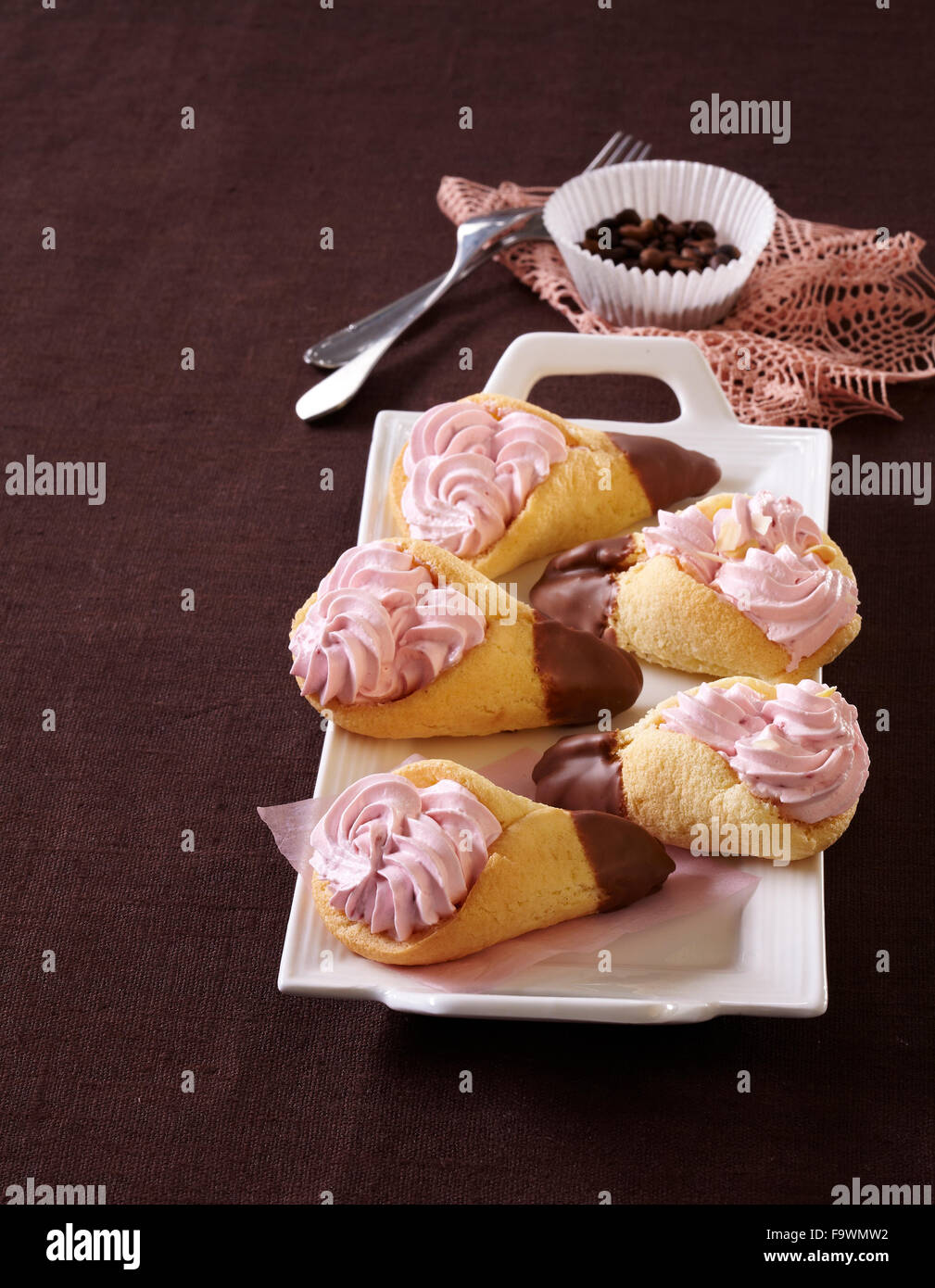 Cornets Of Chips High Resolution Stock Photography and Images - Alamy