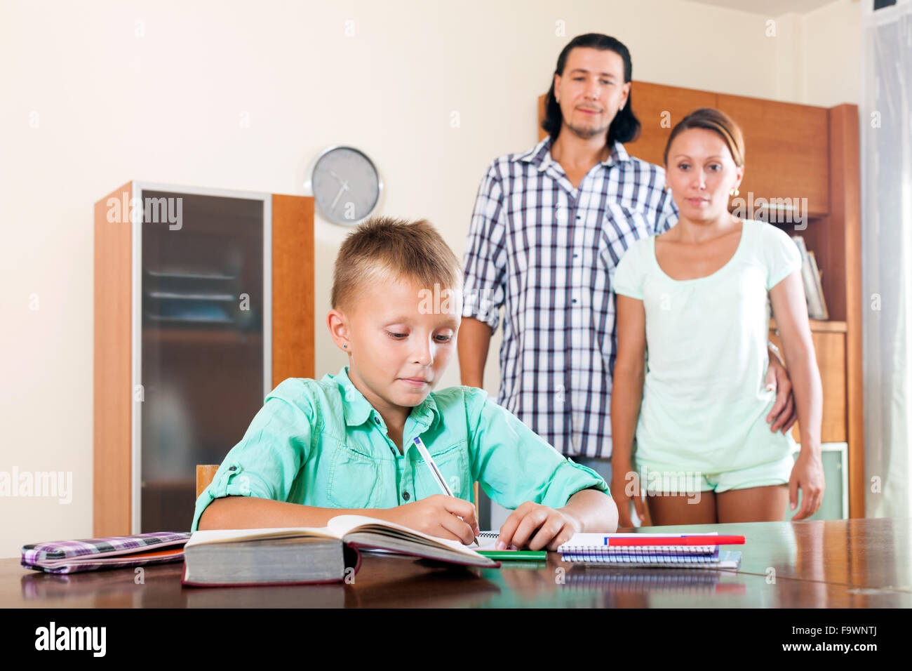 Homework teen parents hi-res stock photography and images - Alamy