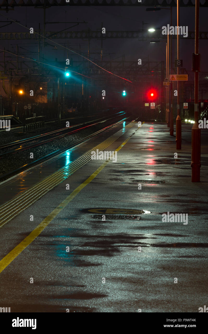 Wet railway station platform hi-res stock photography and images - Alamy