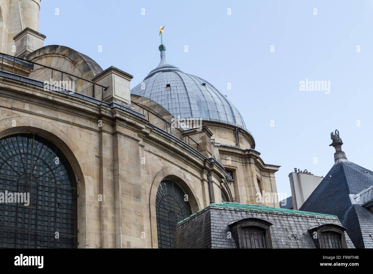 Historic building in Paris France Stock Photo - Alamy
