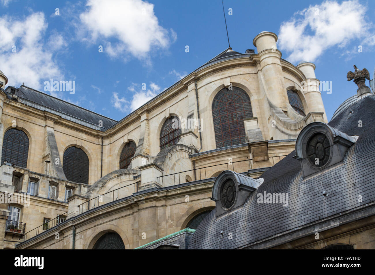 Historic building in Paris France Stock Photo - Alamy