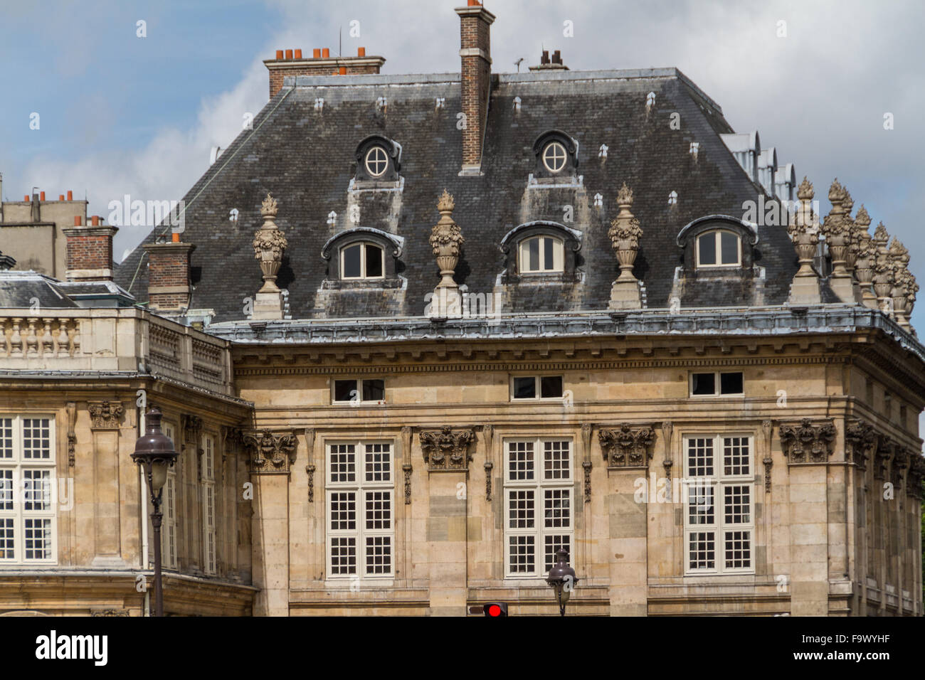 Historic building in Paris France Stock Photo - Alamy