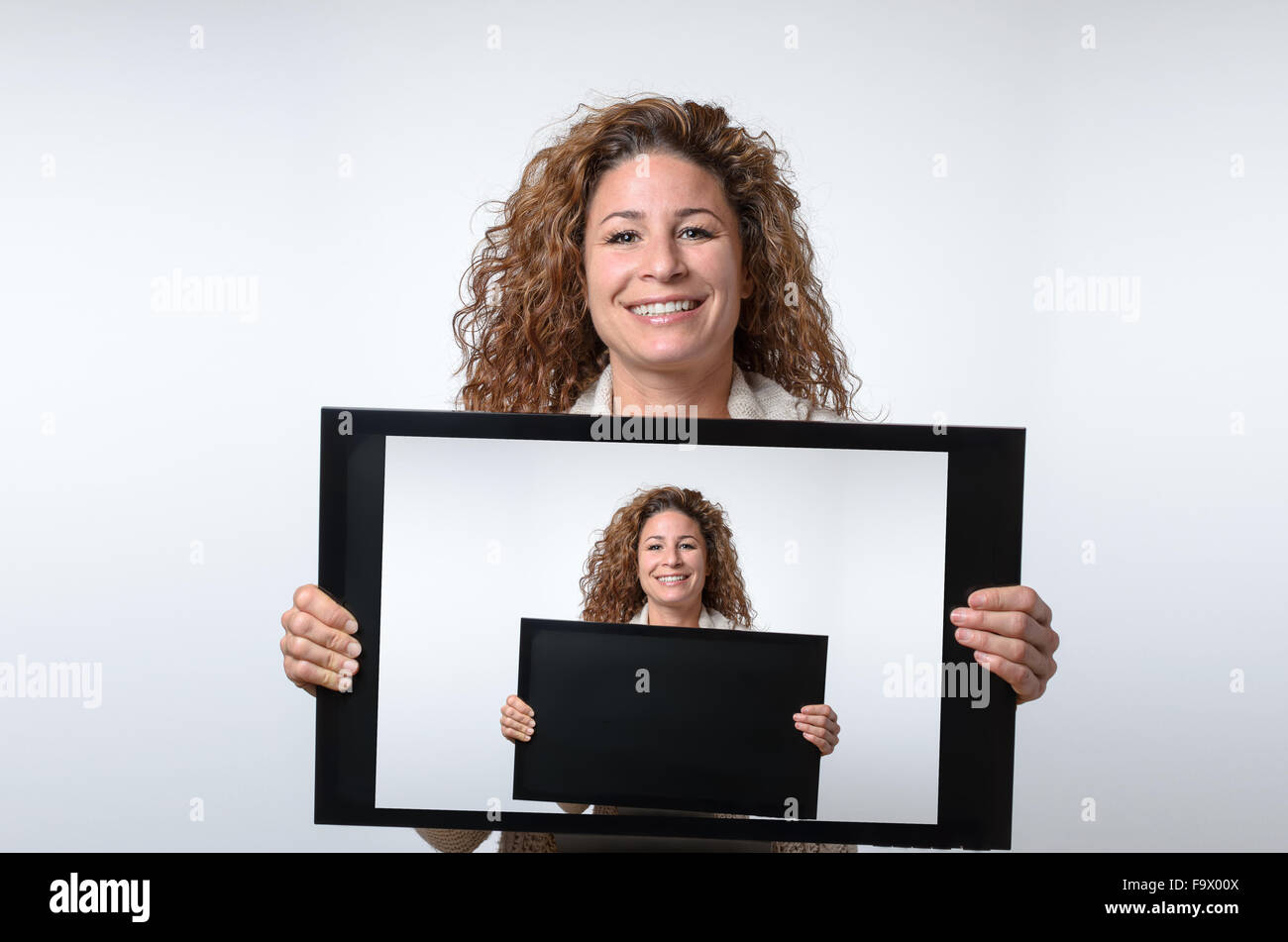 Woman behind tv camera hi-res stock photography and images - Alamy