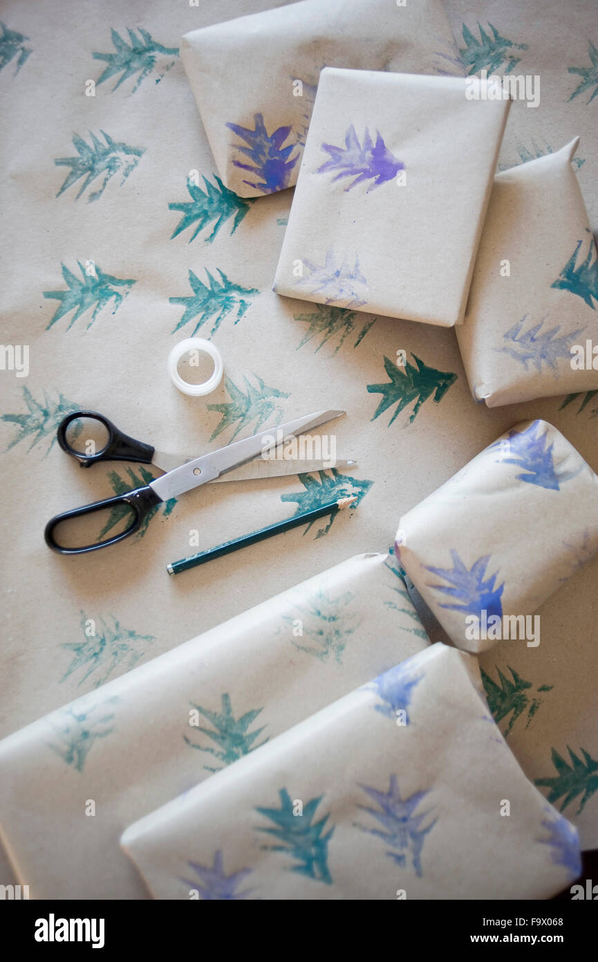 DIY wrapping paper with potato print Stock Photo - Alamy