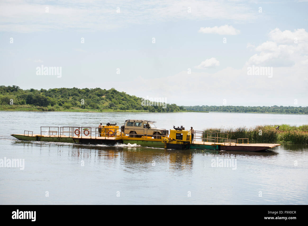 Ferry crossing on the Victoria Nile, Murchison Falls National Park ...