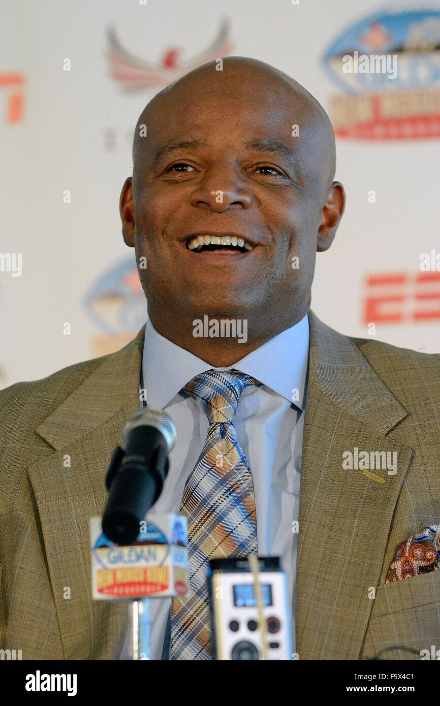 Warren moon hi-res stock photography and images - Alamy