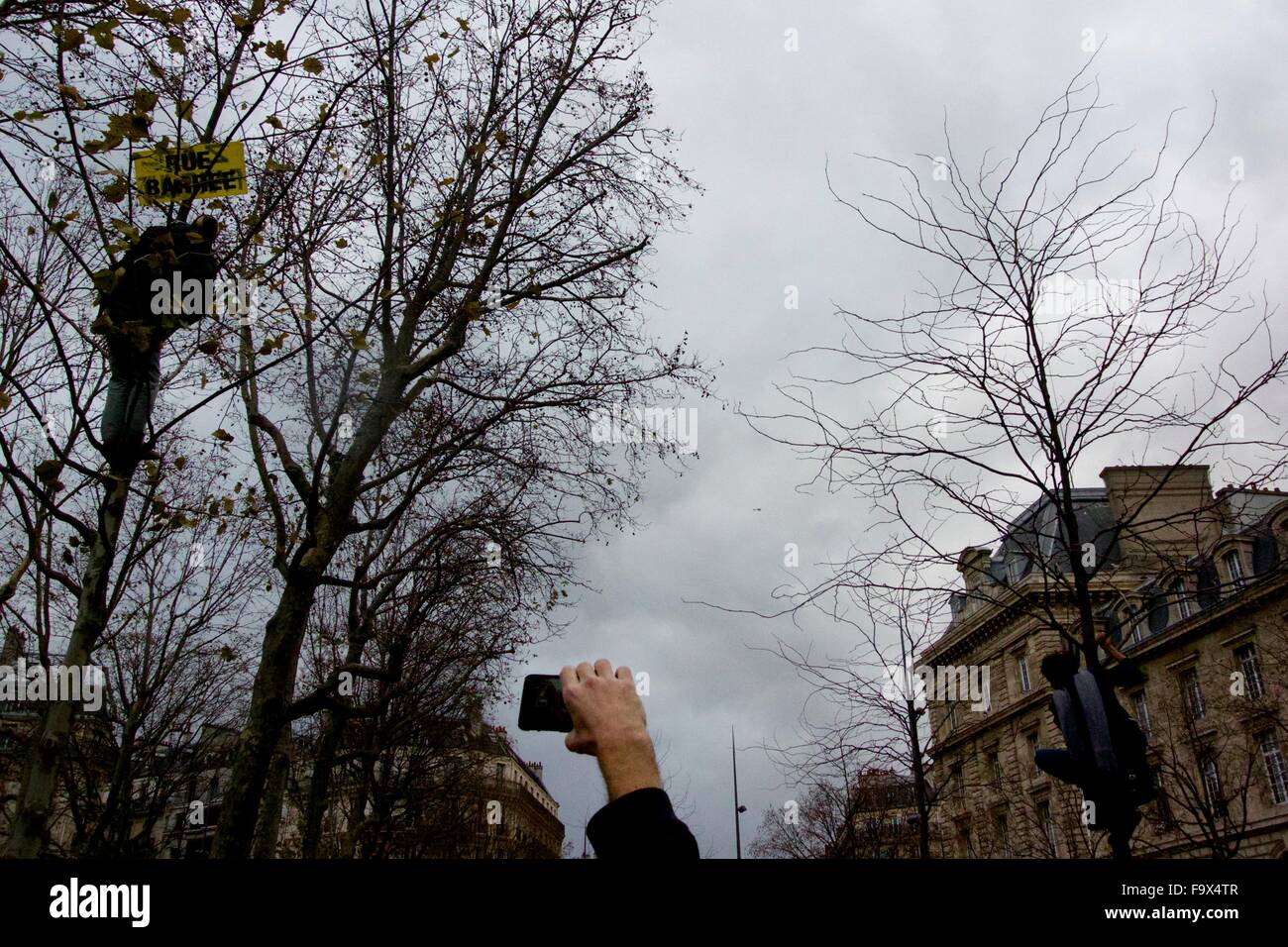These pictures where taken in a weekend in Paris after 13 November 2015 ...