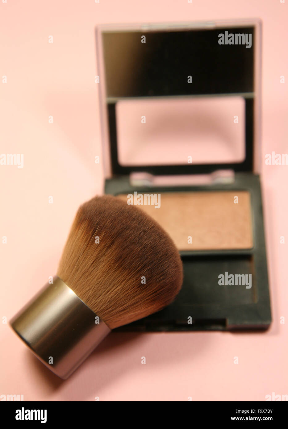 Brush and blush makeup Stock Photo - Alamy