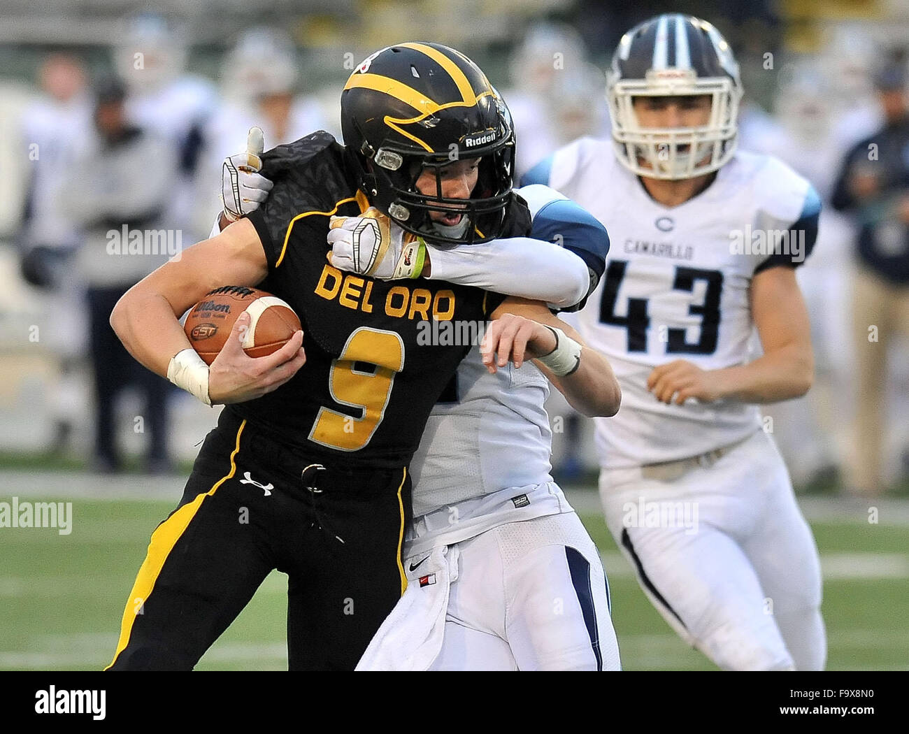 Sacramento, CA. 18th Dec, 2015. Del Oro Receiver #9 Justin Burrage runs ...