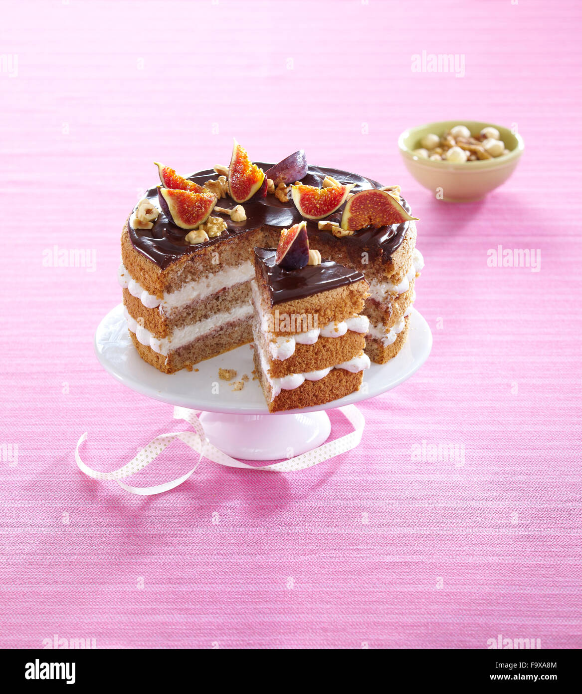 Nut gateau hi-res stock photography and images - Alamy