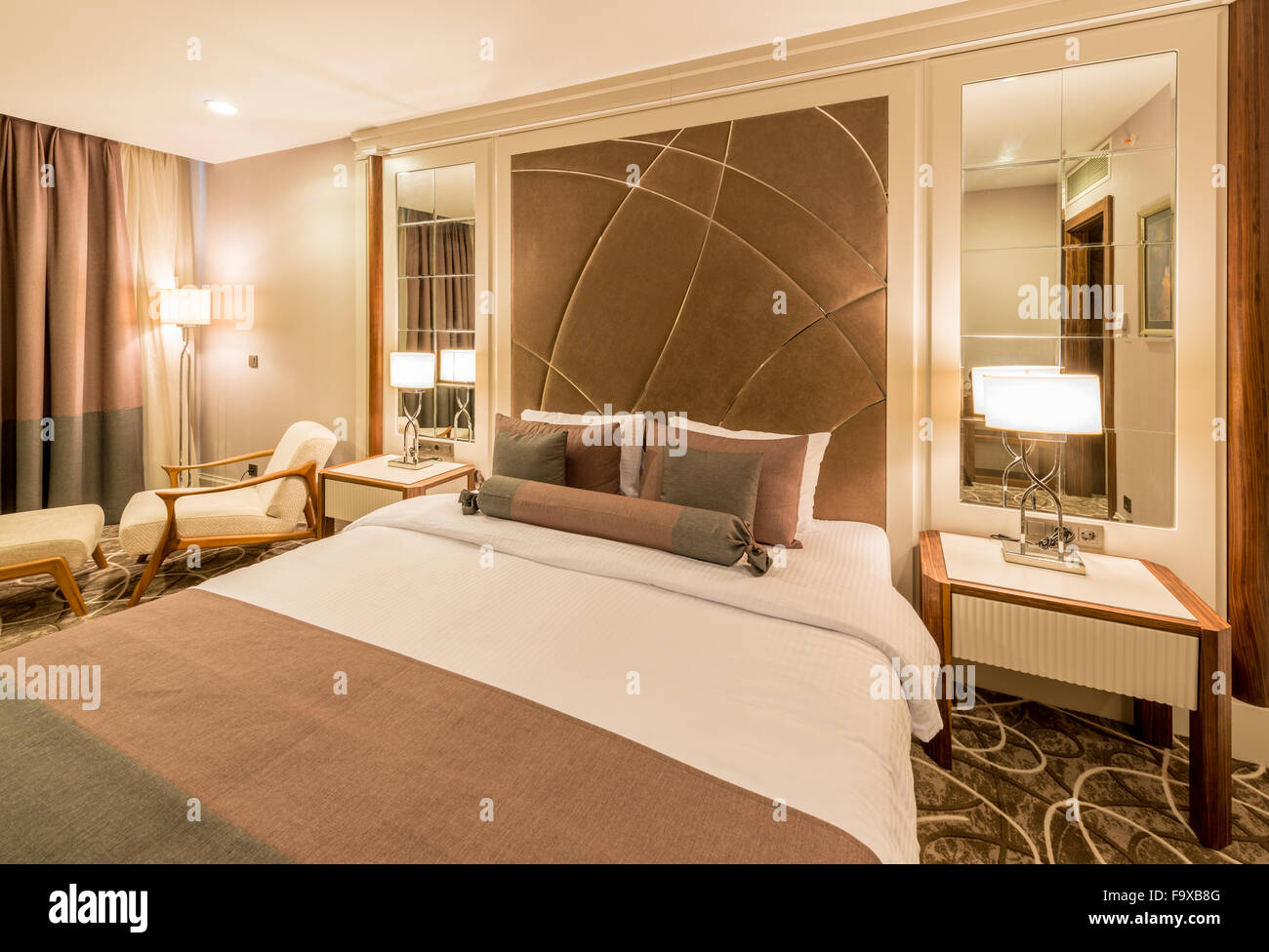 Hotel room with modern interior Stock Photo - Alamy