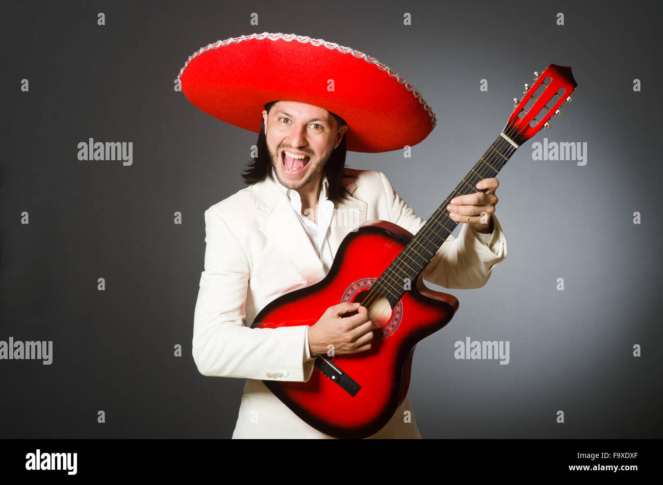 Young mexican guitar player hi-res stock photography and images - Alamy