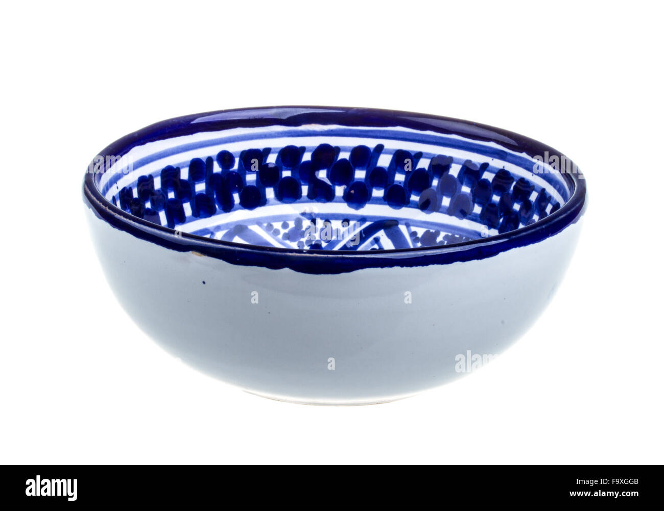 empty bowl isolated on white Stock Photo - Alamy