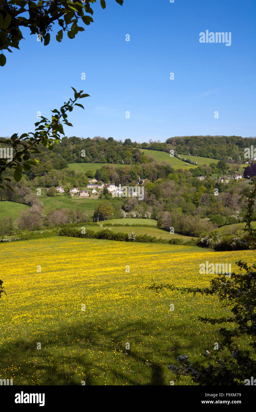 The idyllic rural Slad Valley in spring sunshine, Cotswolds ...