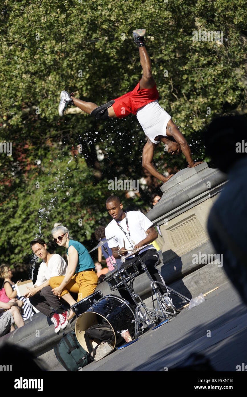 Street performer break dancing at Washington Square Park, Greenwich ...