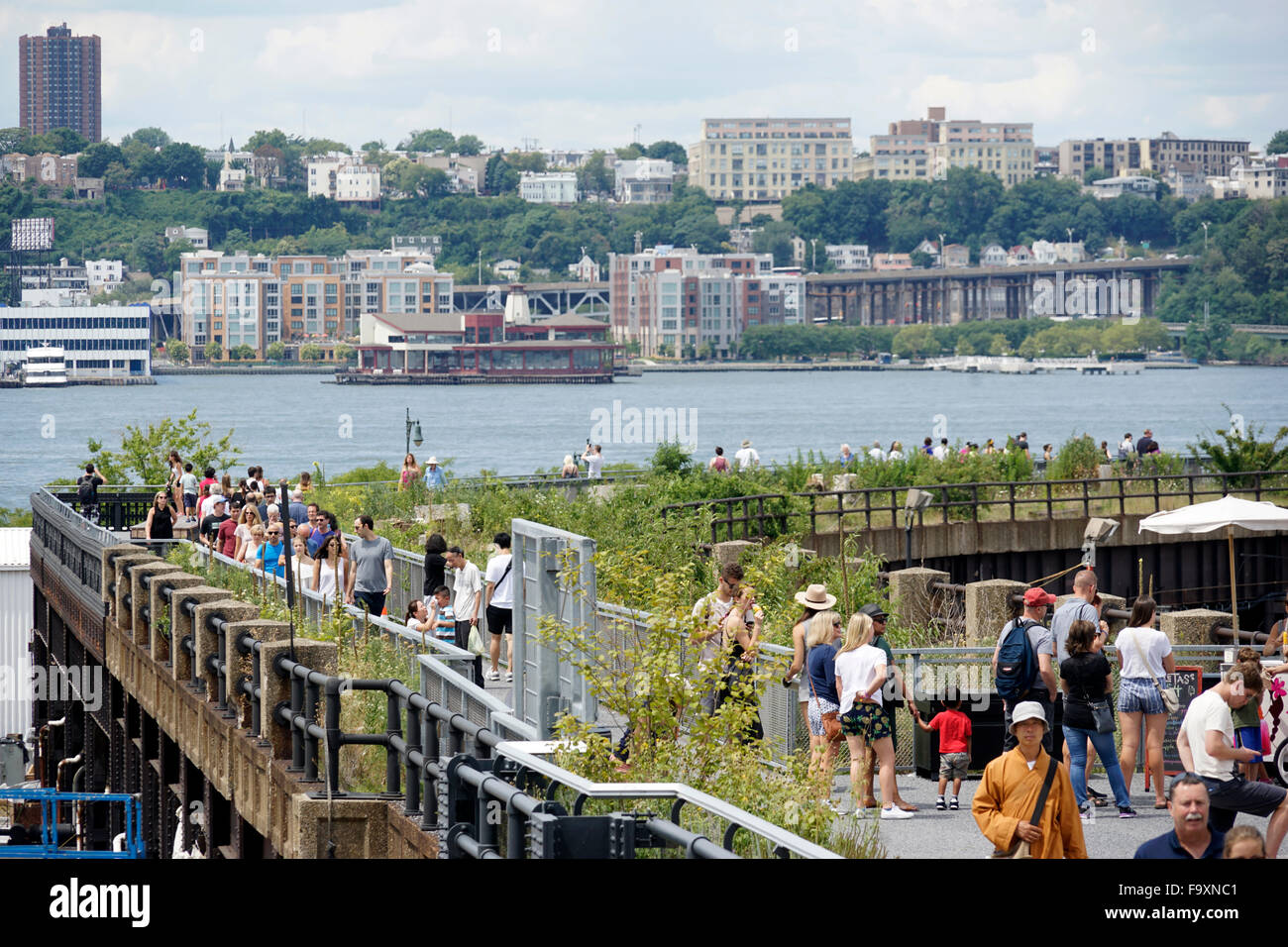 Hudson River Railroad High Resolution Stock Photography and Images - Alamy
