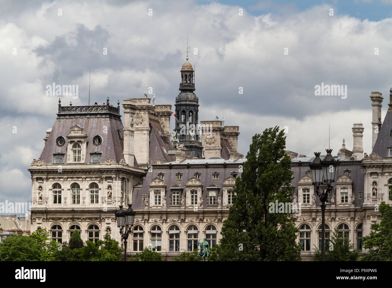 Historic building in Paris France Stock Photo - Alamy