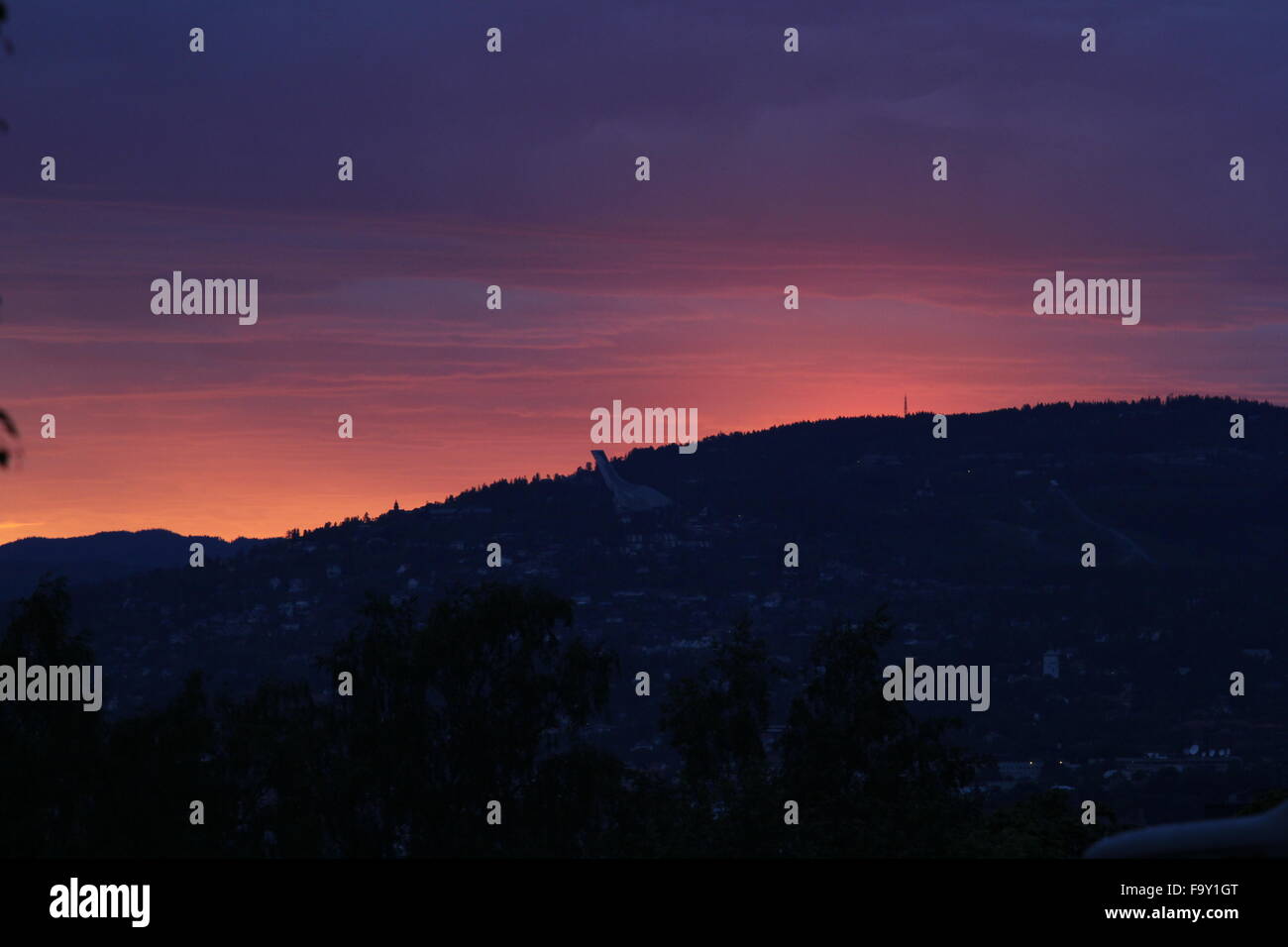 Sunset over a hill hi-res stock photography and images - Alamy
