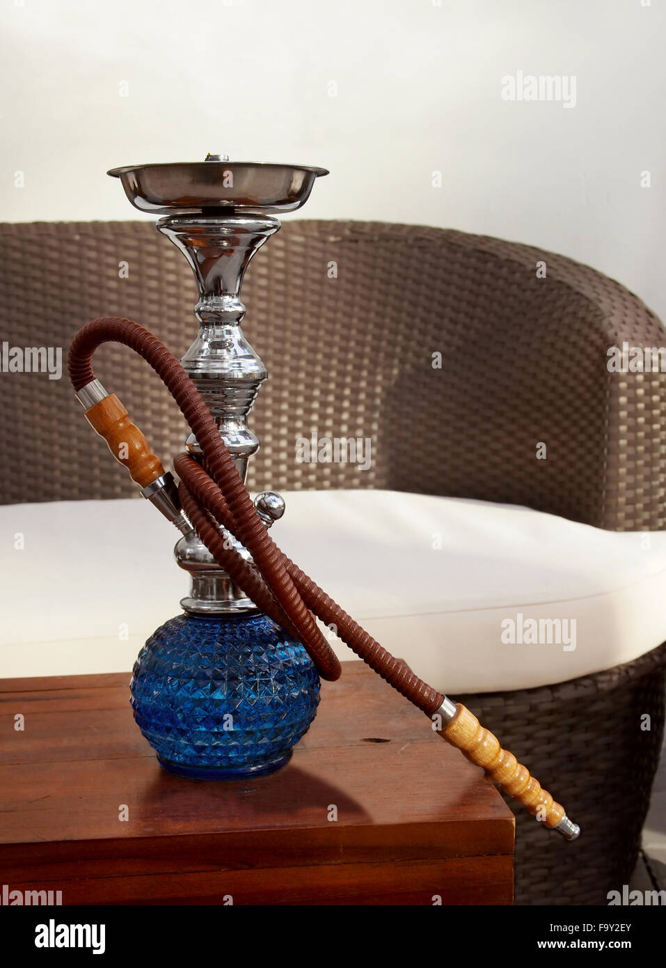 Shisha lounge hi-res stock photography and images - Alamy