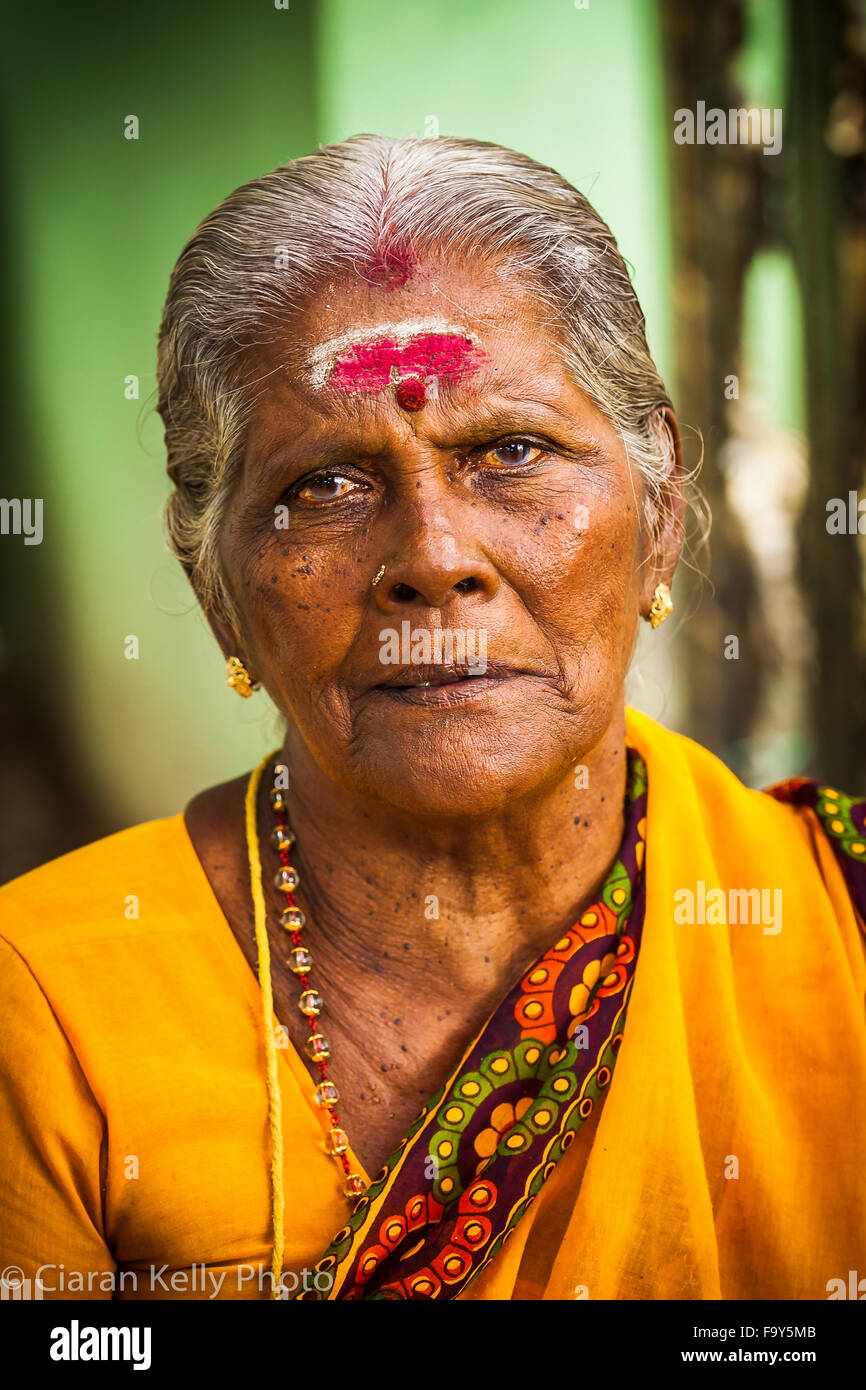 Old hindu woman hi-res stock photography and images - Alamy