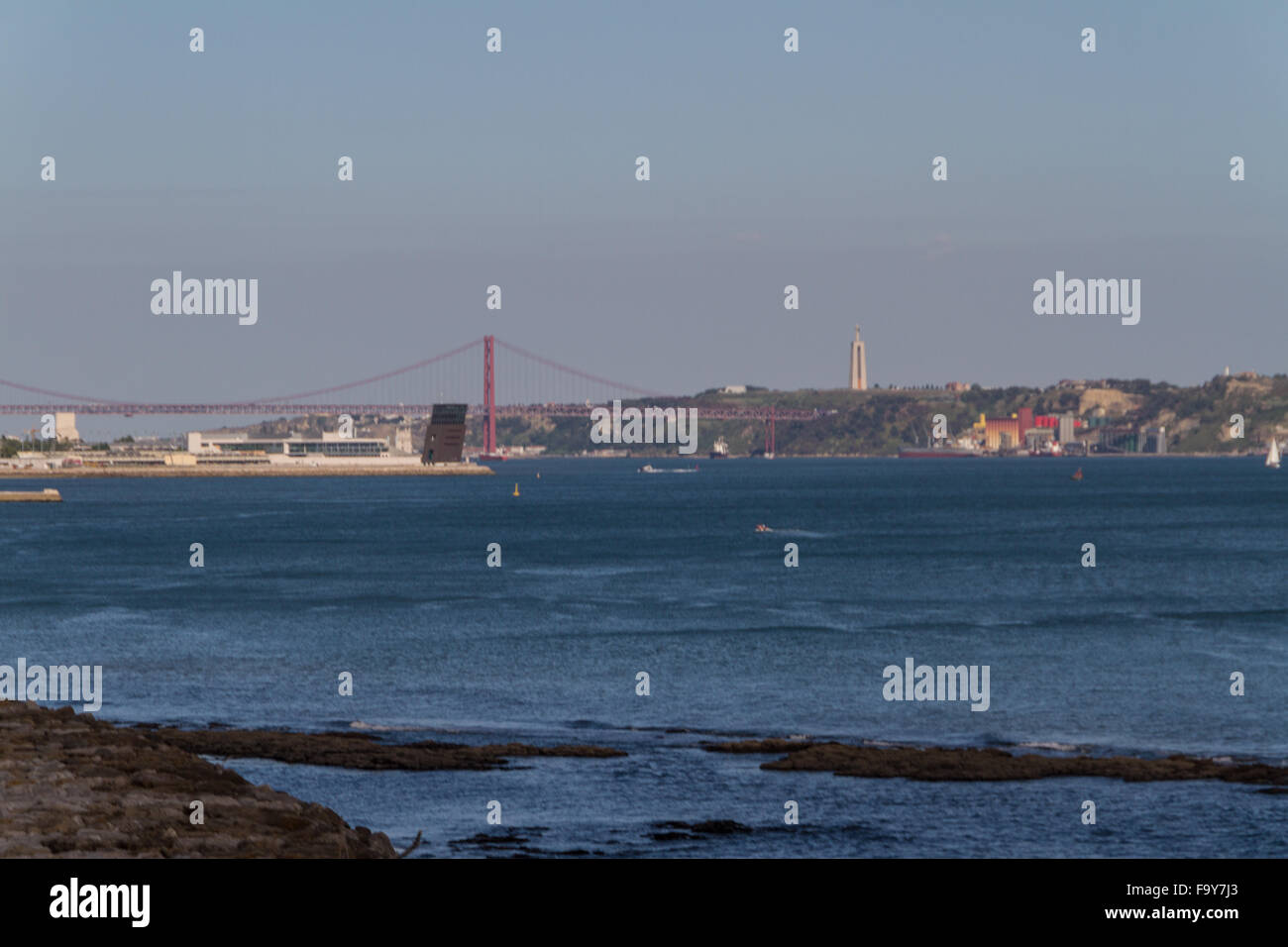 Tejo river with the city of Lisbon in the background Stock Photo - Alamy
