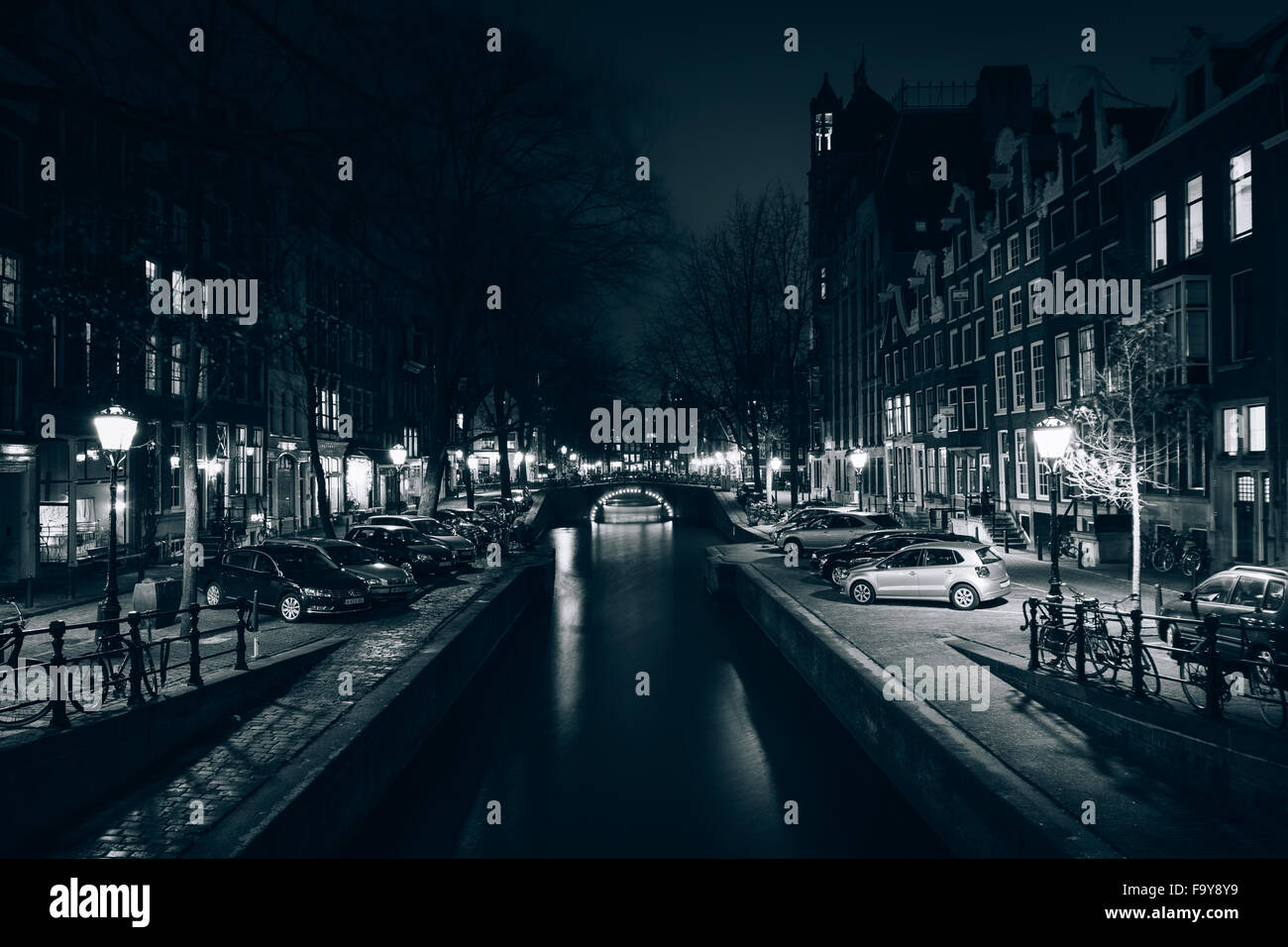 Night in amsterdam netherlands hi-res stock photography and images - Alamy