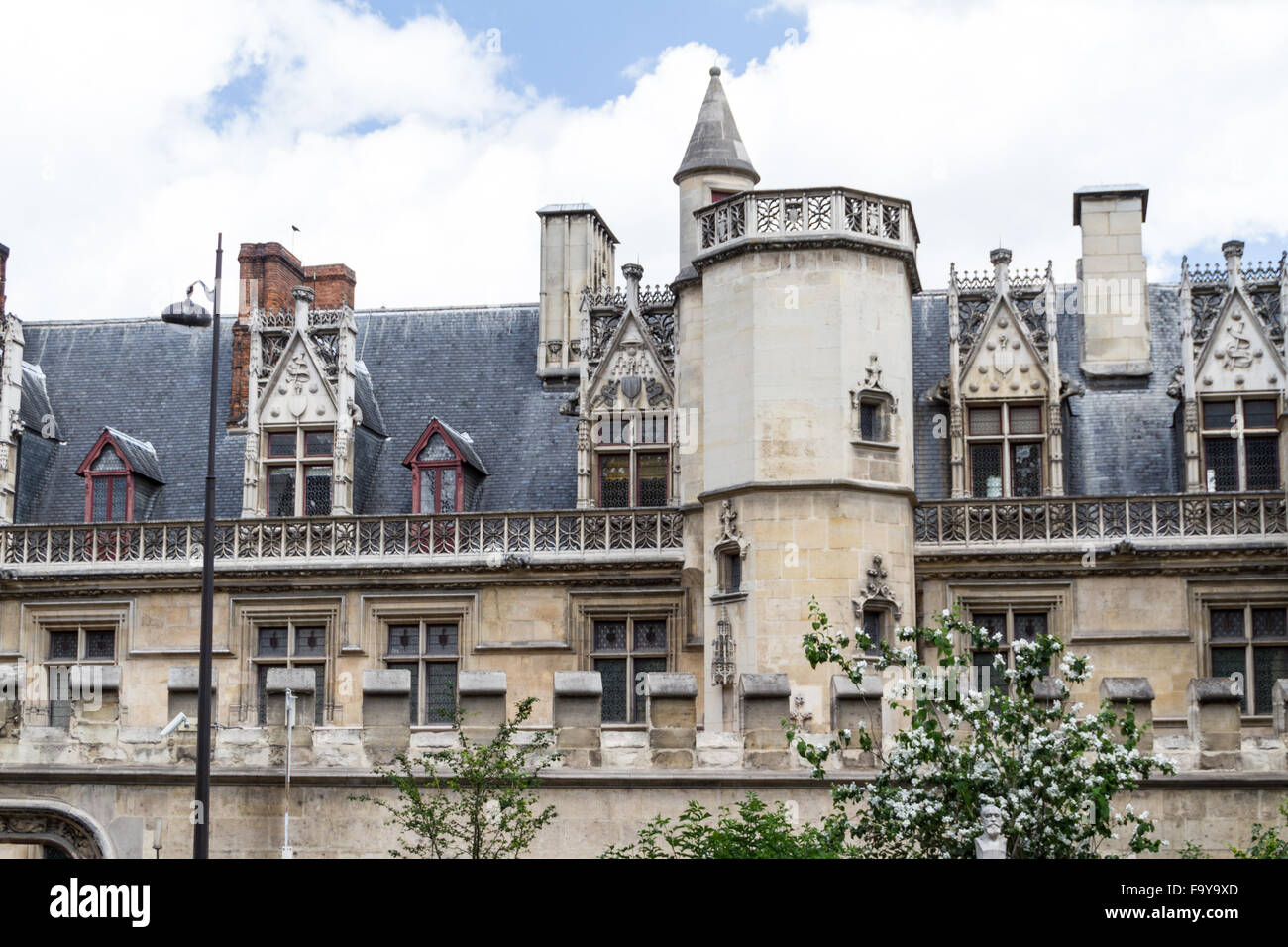 Historic building in Paris France Stock Photo - Alamy