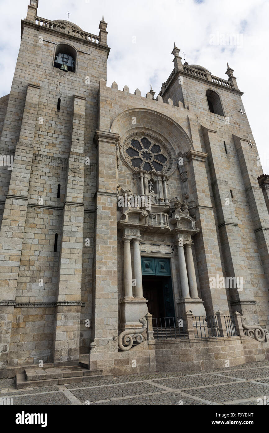 Panoramic view of the Porto Cathedral (Se Porto) - Portugal Stock Photo ...