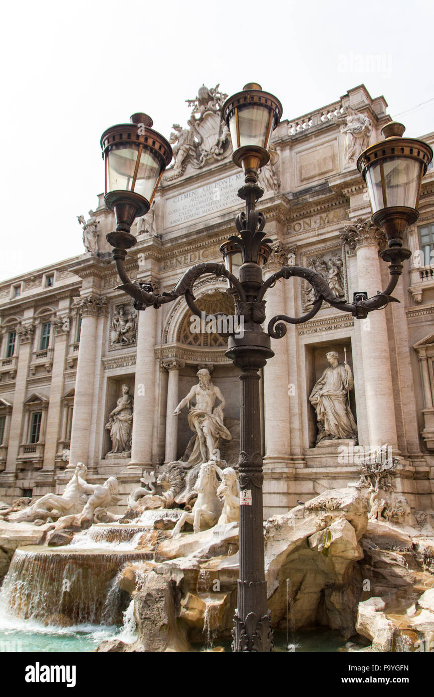 Fountain di Trevi - most famous Rome's fountains in the world. Italy ...