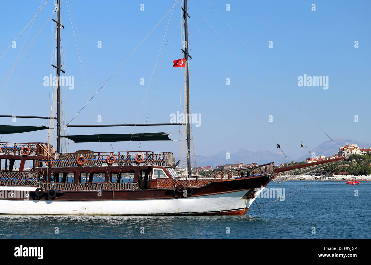 Cruise ship side deck hi-res stock photography and images - Alamy