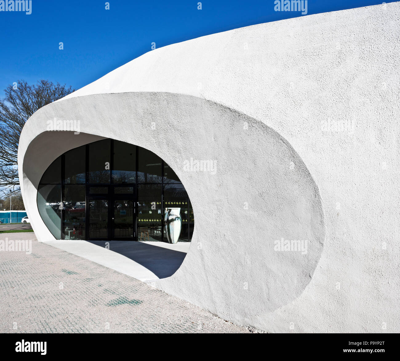 Curved structure hi-res stock photography and images - Alamy