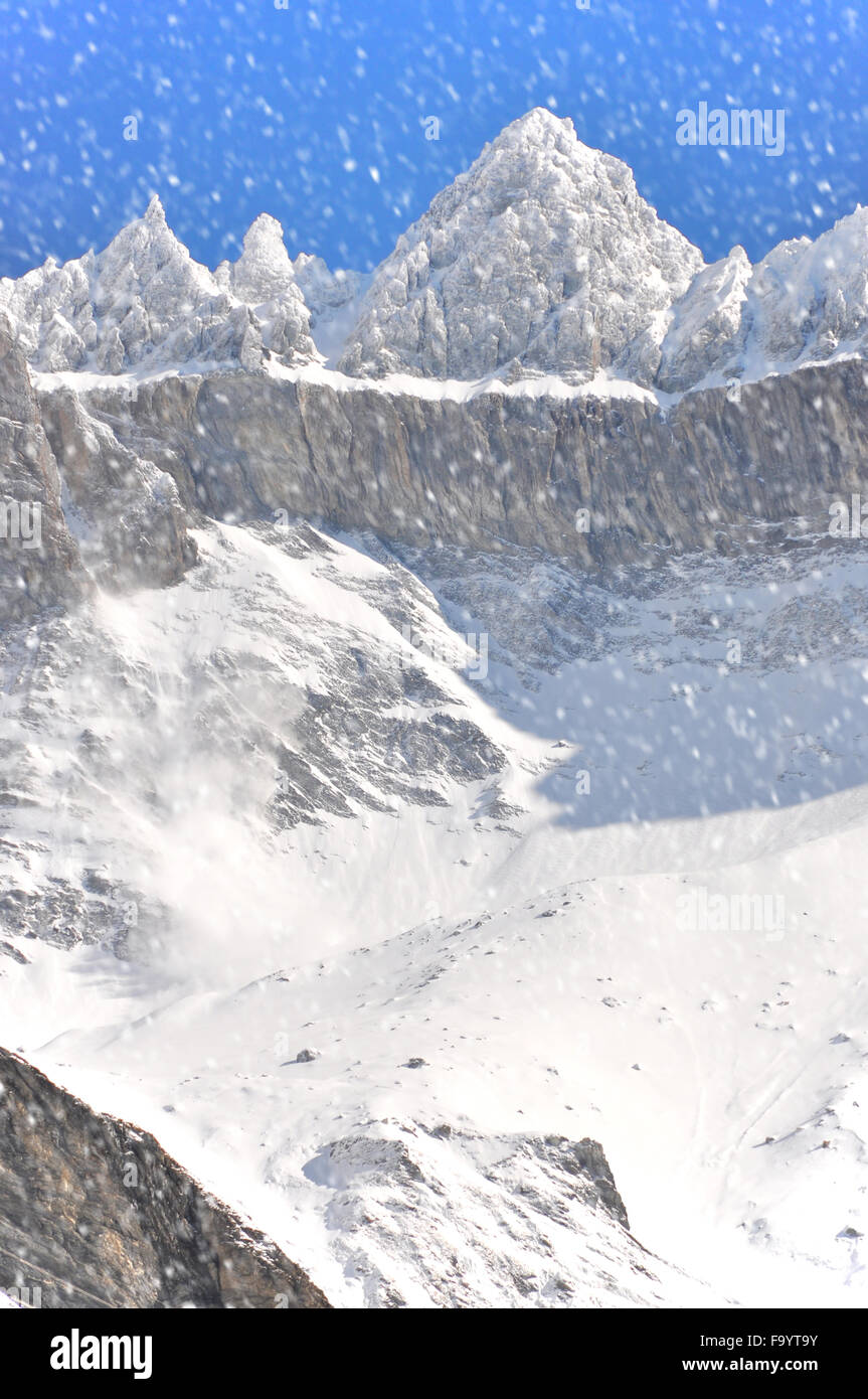 Swiss avalanche hi-res stock photography and images - Alamy