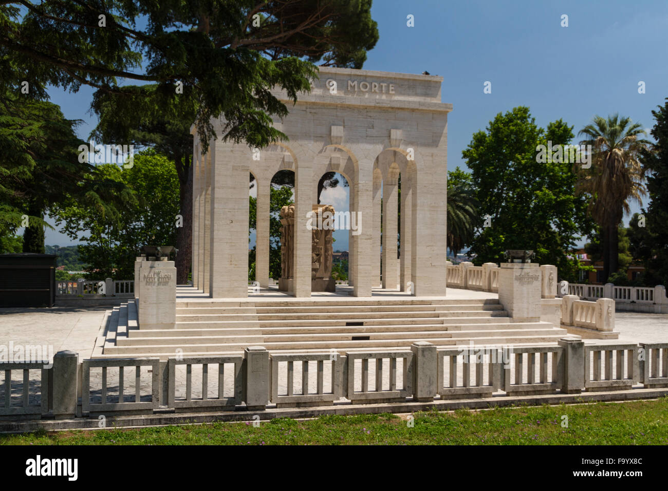 Ossuary of the fallen during the defence of Rome , Italy Stock Photo ...