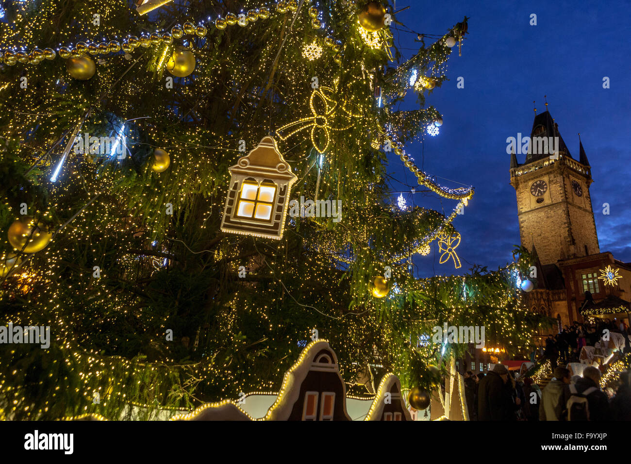 Traditional town square hi-res stock photography and images - Alamy