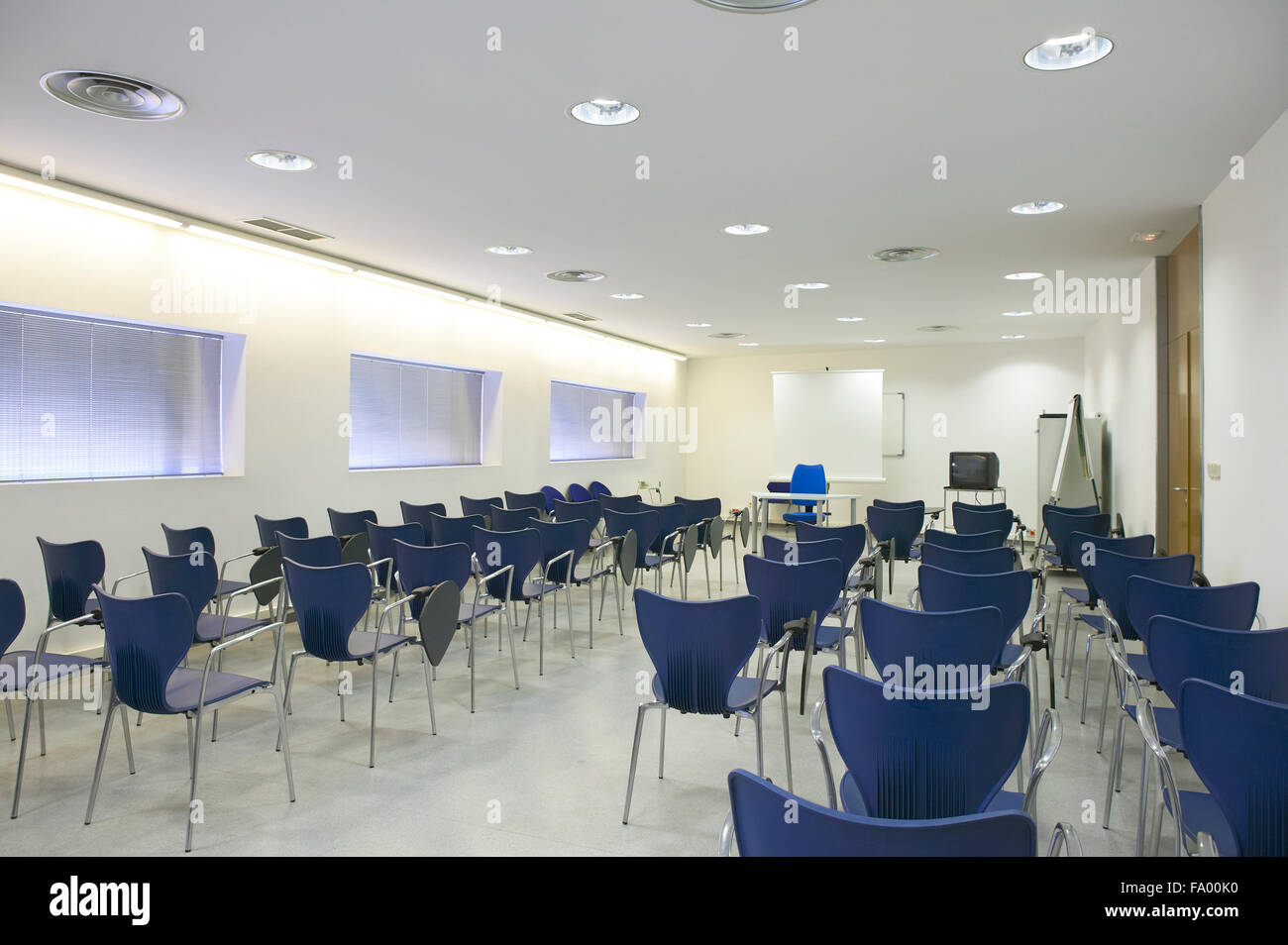 Classroom with school chairs and teacher desk. Nobody Stock Photo - Alamy