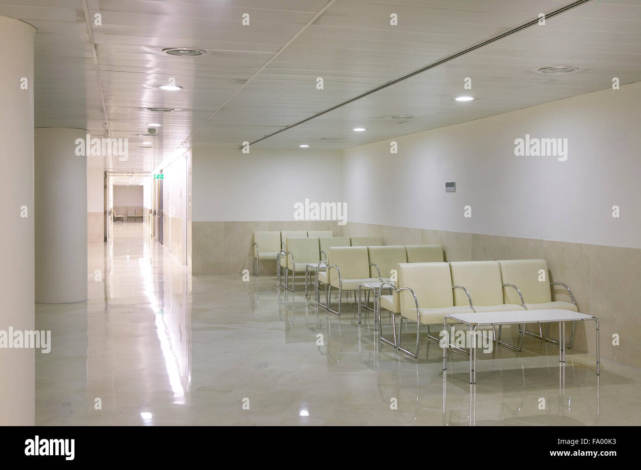 Waiting area and corridor surgery rooms. Hospital Stock Photo - Alamy
