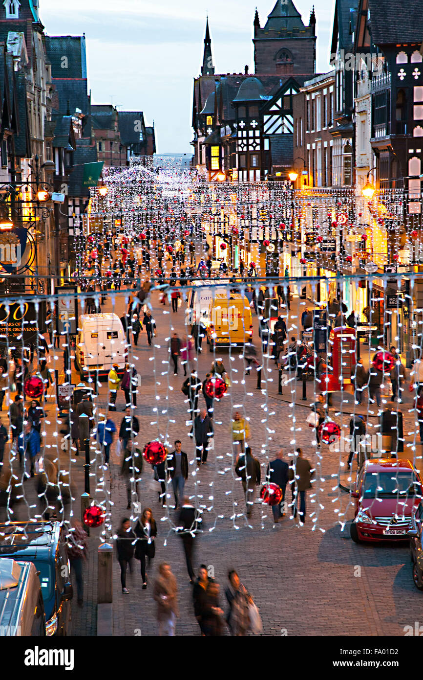 Street scene of Chester England with Christmas lights and people ...