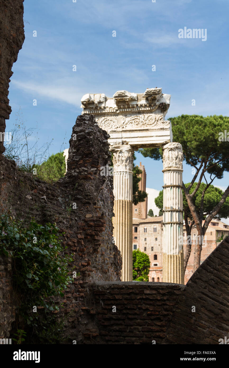 Building ruins and ancient columns in Rome, Italy Stock Photo - Alamy