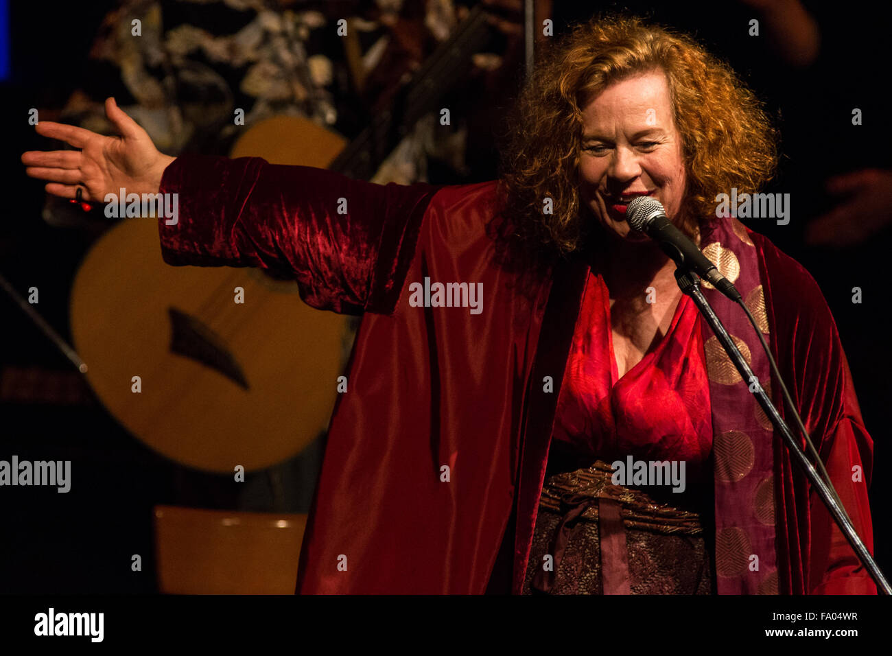 Sarah jane morris hi-res stock photography and images - Alamy