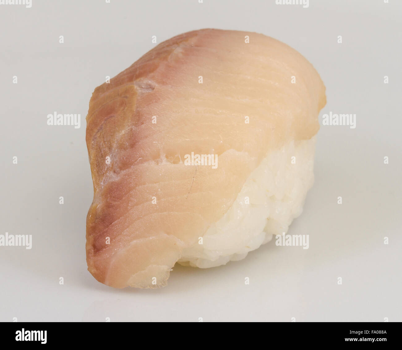 Yellow tail sashimi hi-res stock photography and images - Alamy