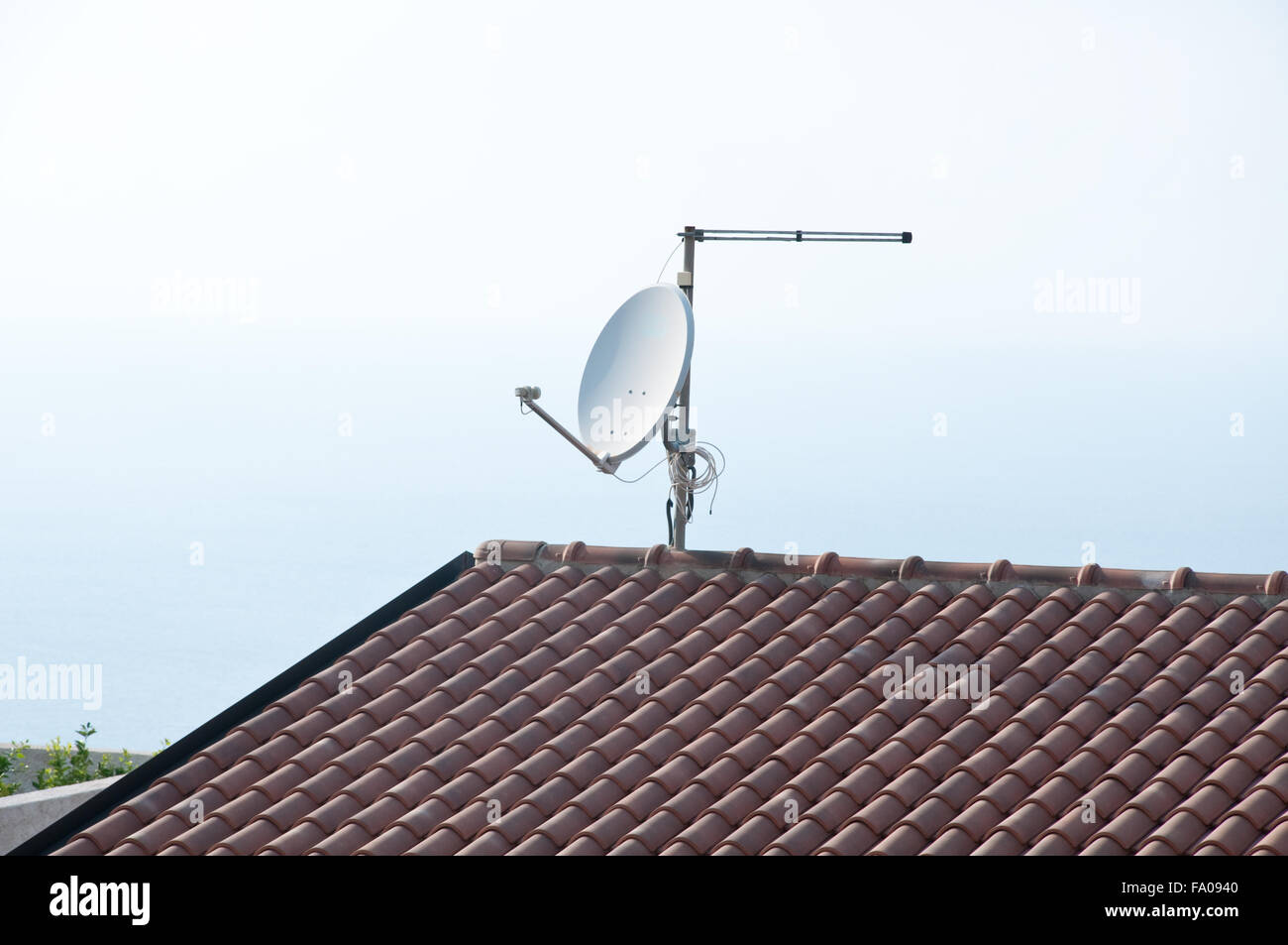 Dish structure hi-res stock photography and images - Alamy