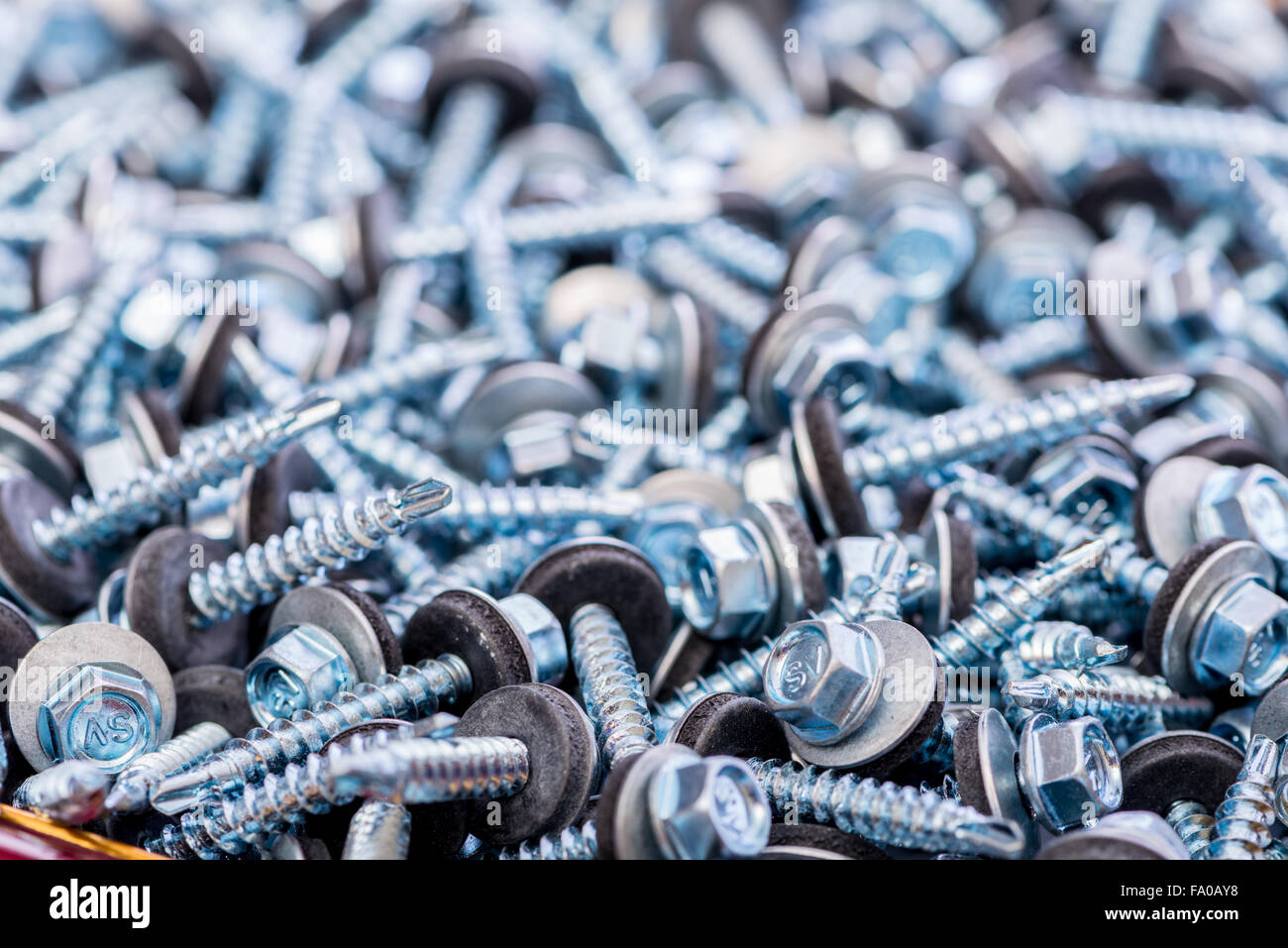 Silver bunch screws close hi-res stock photography and images - Alamy