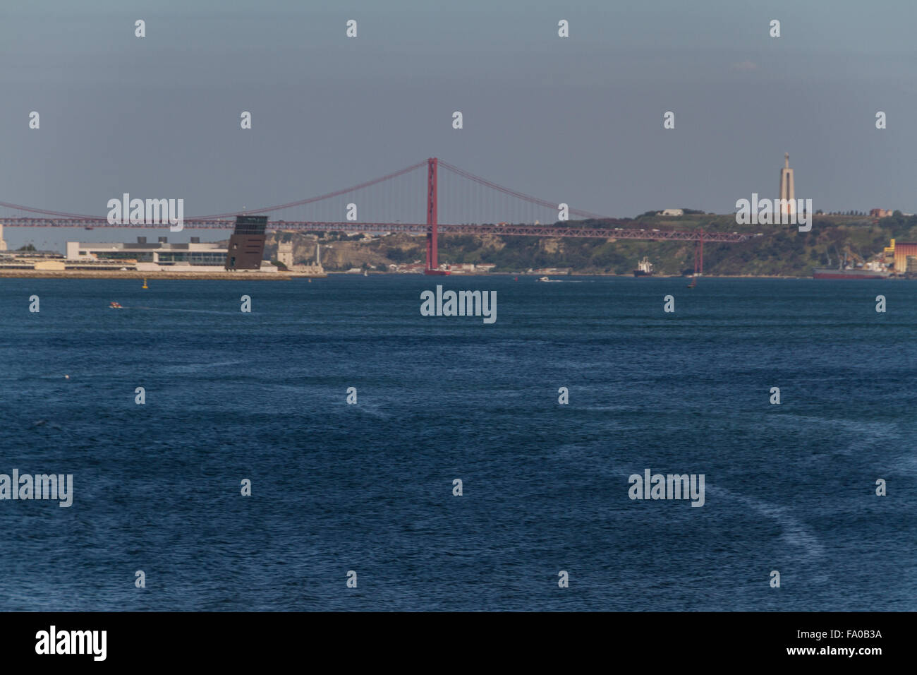 Tejo river with the city of Lisbon in the background Stock Photo - Alamy