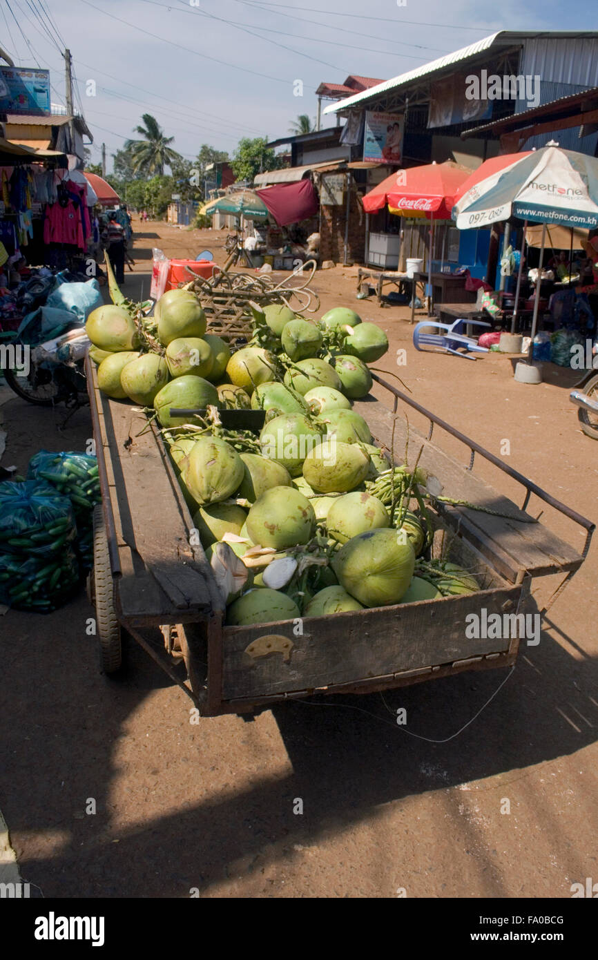 Coconut cart hi-res stock photography and images - Alamy