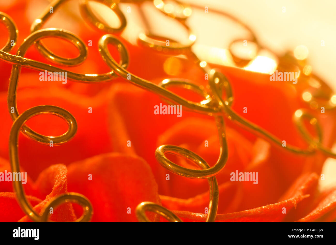 Golden wire hi-res stock photography and images - Alamy