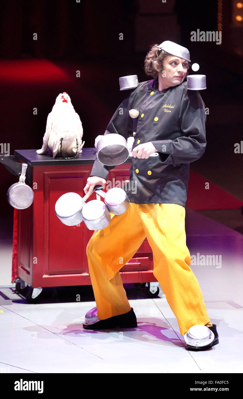 Berlin, Germany. 18th Dec, 2015. Clown Mikhail Usov performs during the 12th Roncalli Christmas ...