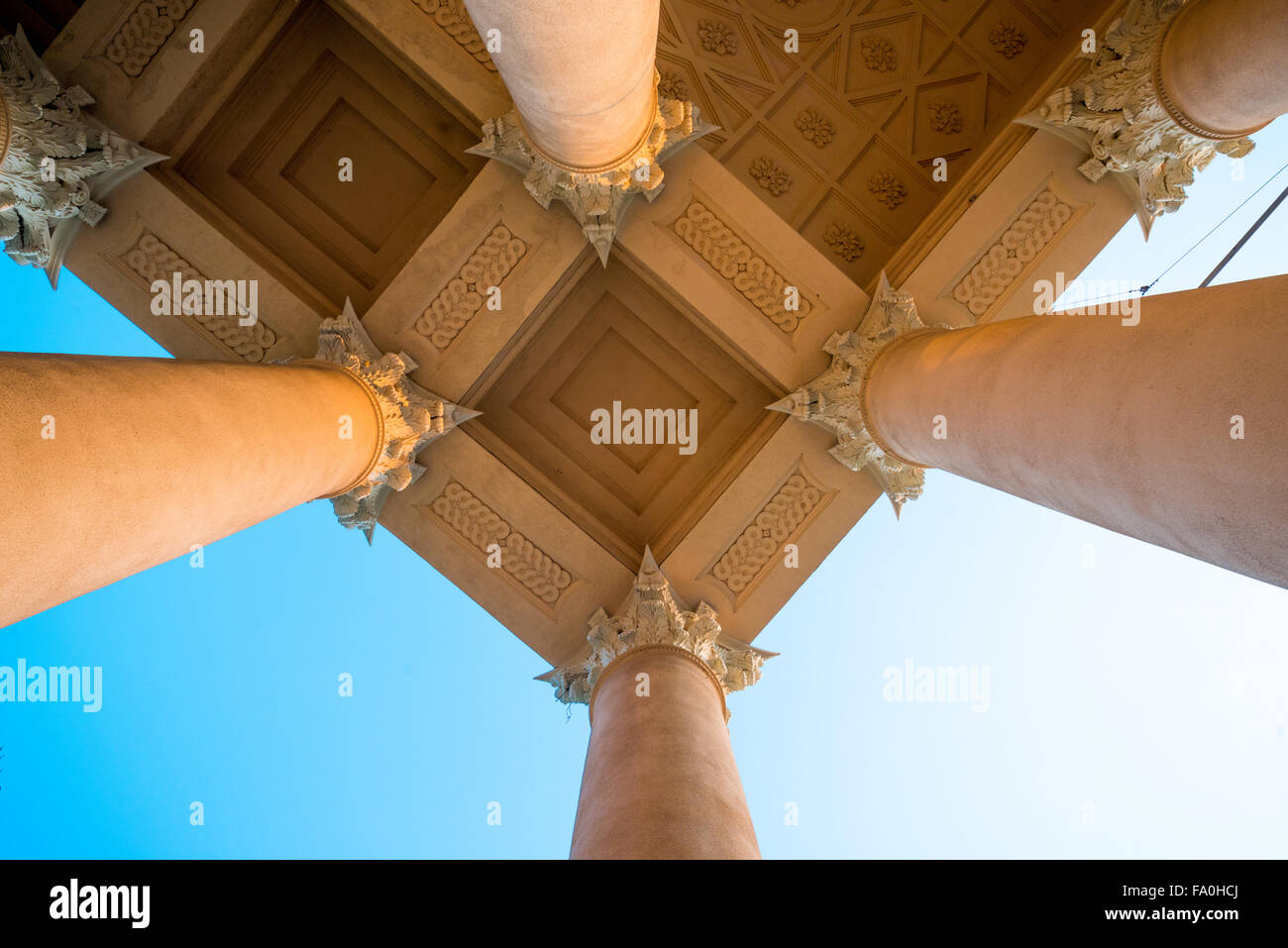 Columns railing architecture history hi-res stock photography and ...