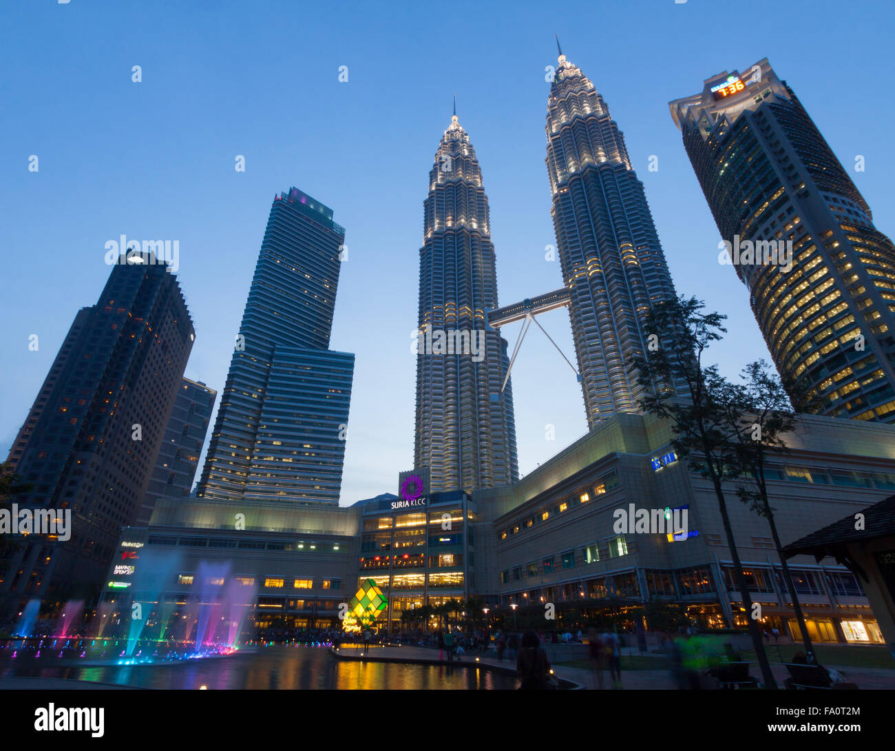 Túir Petronas Minecraft The Petronas Towers Minecraft Map