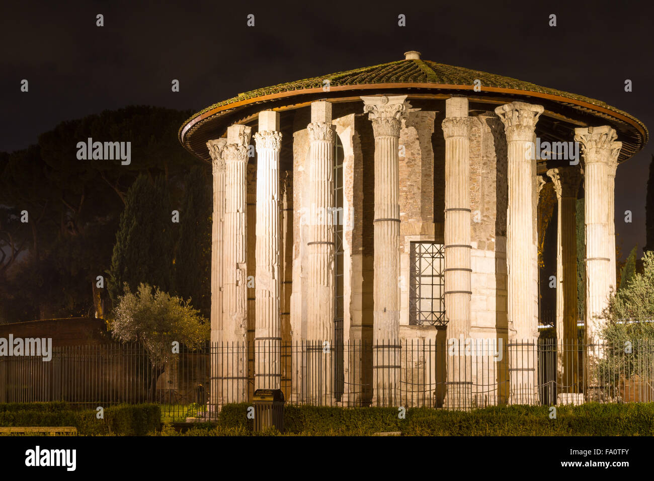 Roman Hercules temple at night, Rome, Italy Stock Photo - Alamy