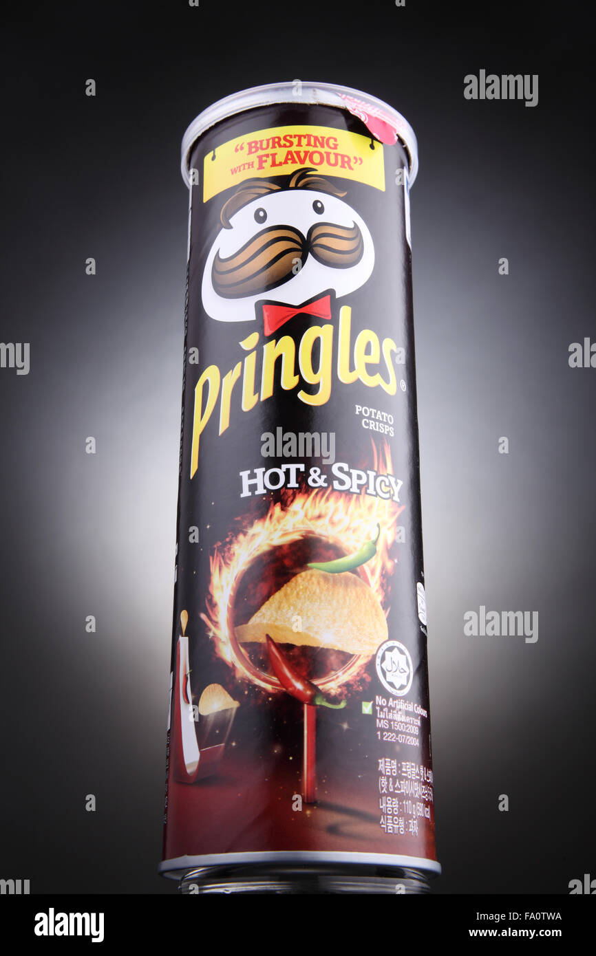 Hot chips container hi-res stock photography and images - Alamy